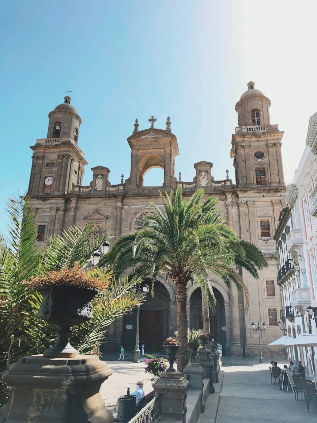 Las Palmas de Gran Canaria Port Guide | Virgin Voyages | Serious Sailors
